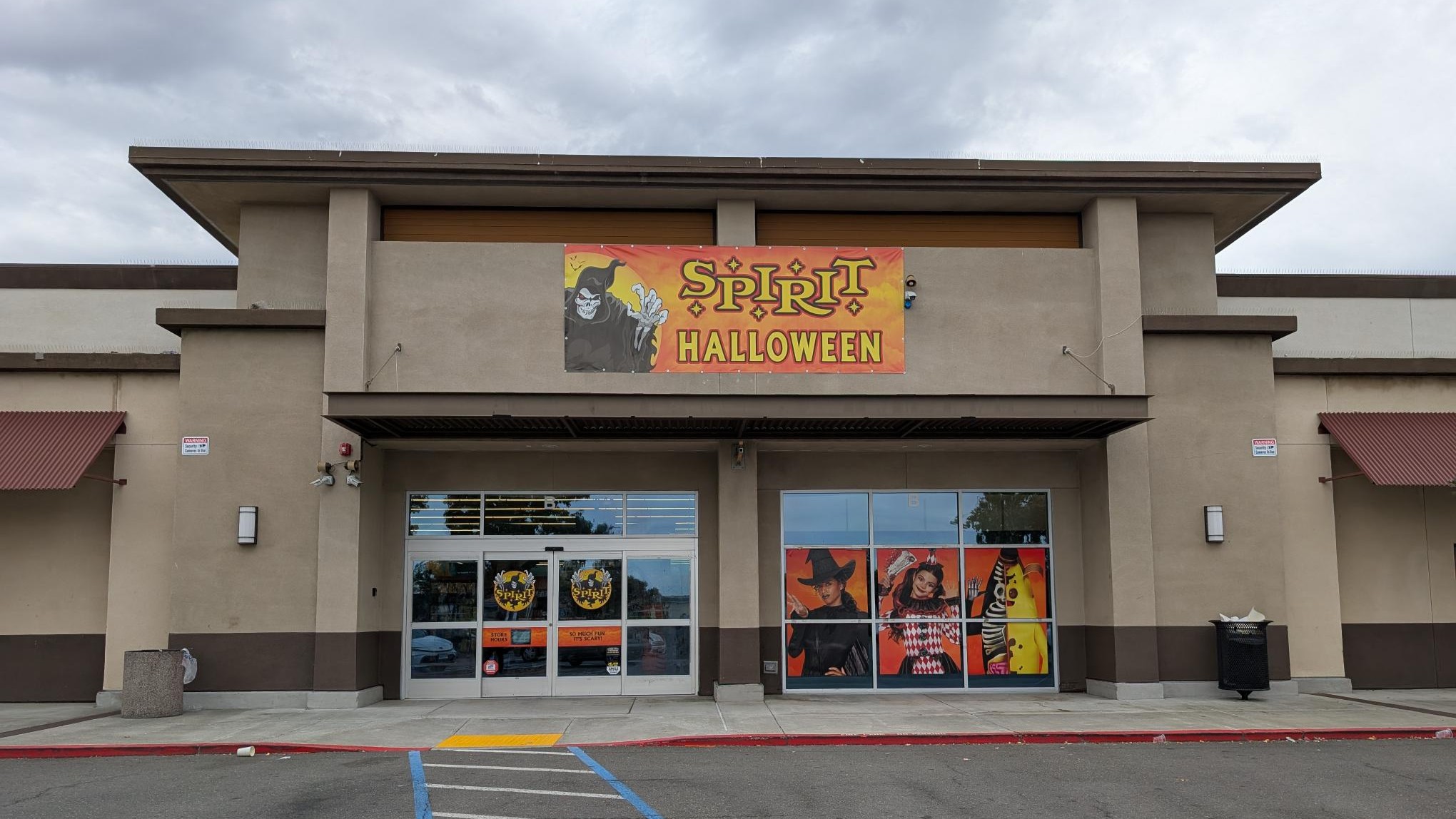Fairfield Halloween & Costume Store | Spirit Halloween #60499